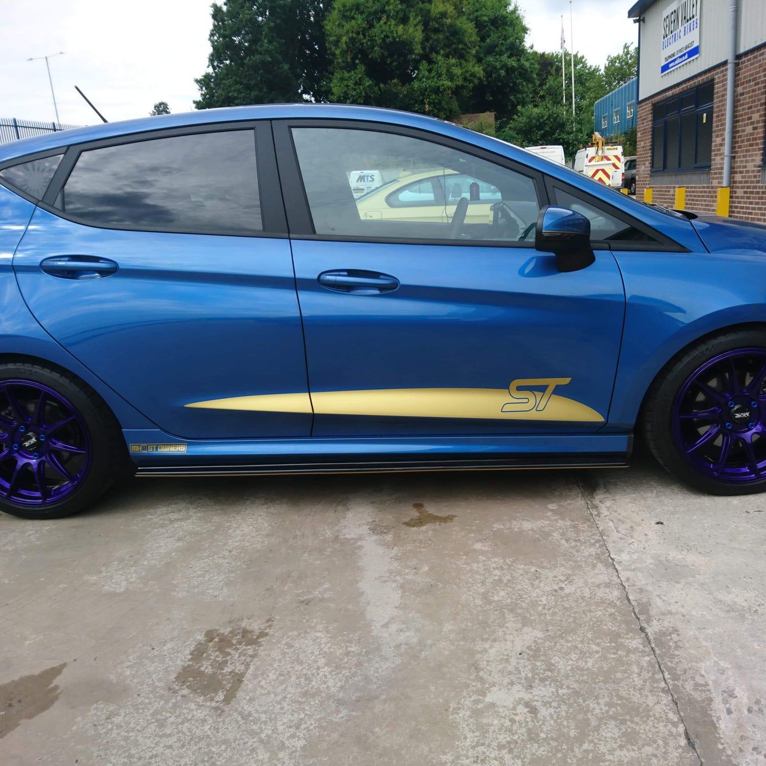 Mk8 Fiesta Middle Side Stripe Decal Set – PrintPeel&Stick Ltd